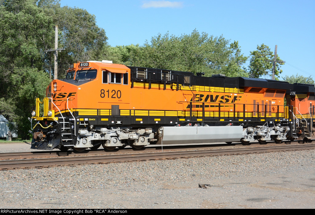 BNSF 8120